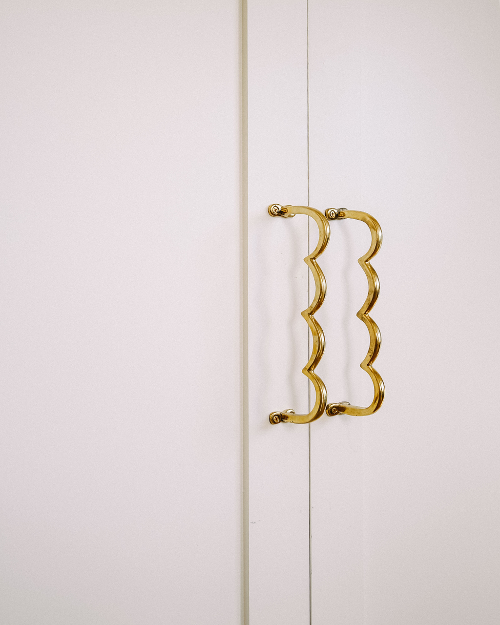 Brass Scalloped Handle – Nomada Deco